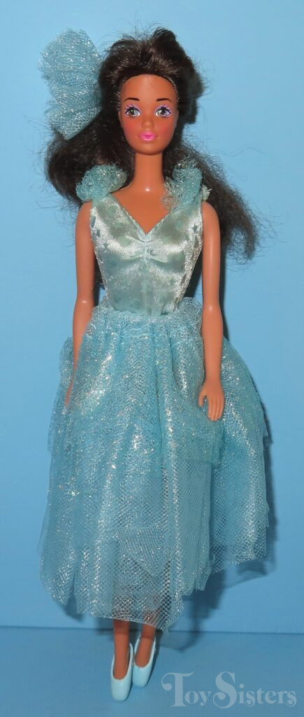1991/1992 My First Barbie Hispanic (#3864) - Toy Sisters