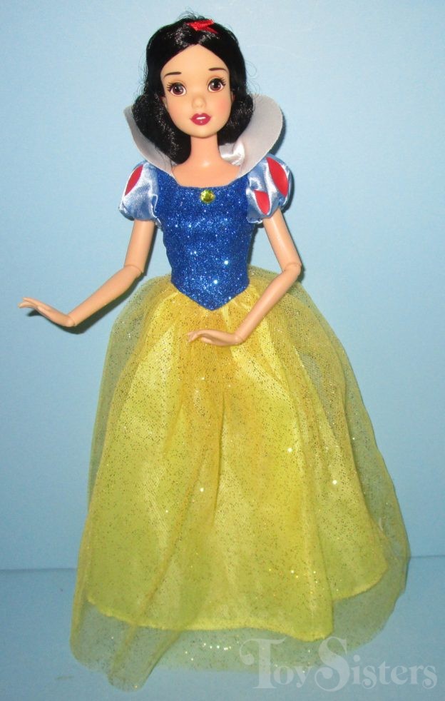 Disney Store Snow White and the Seven Dwarfs Doll 2011 Release 3 - Toy ...