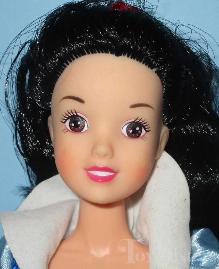 Disney Simba Basic Snow White and the Seven Dwarfs Doll 1 - Toy Sisters