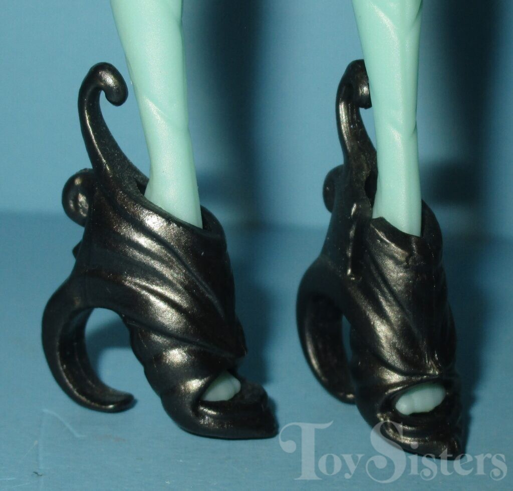 Monster High Garden Ghouls Winged Critters Wingrid (2017) #FCV48 - Toy ...