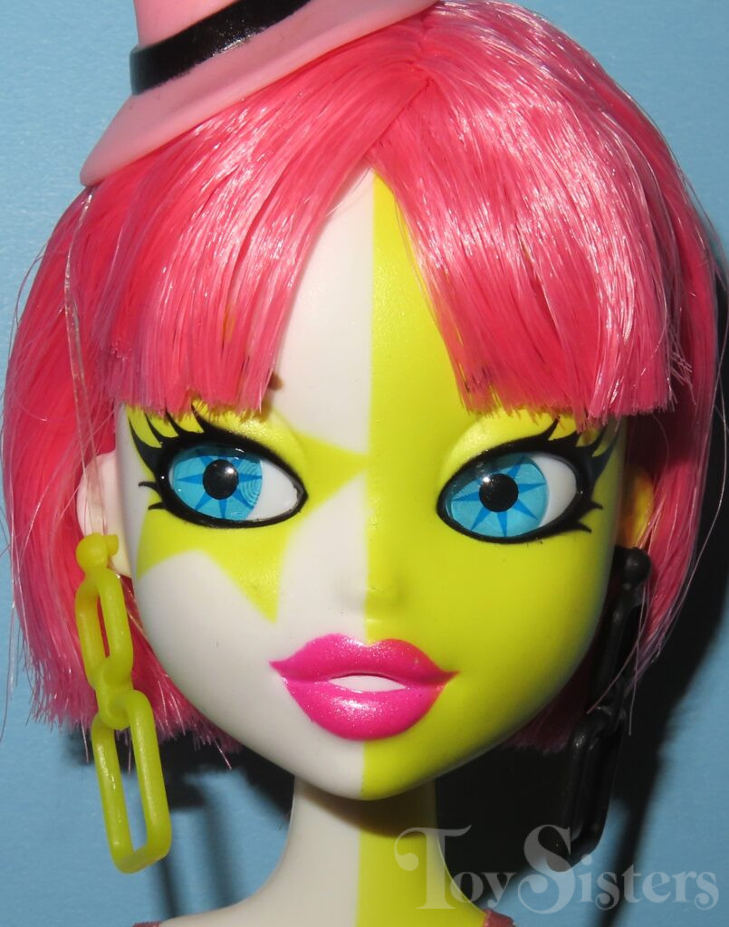 Bratzillaz Switch-A-Witch White & Yellow - Toy Sisters