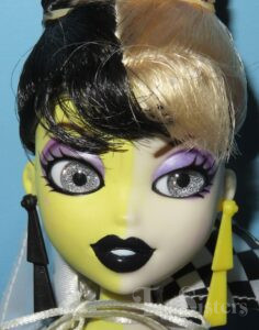 Bratzillaz Switch-A-Witch Yellow White - Toy Sisters